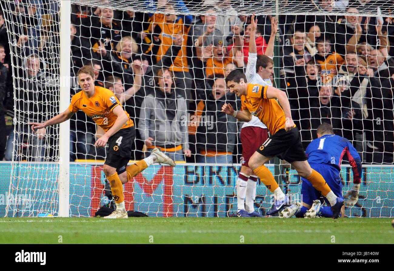 DAVID EDWARDS CELEBRATES GOAL WOLVERHAMPTON WANDERERS V ASTO MOLINEUX ...
