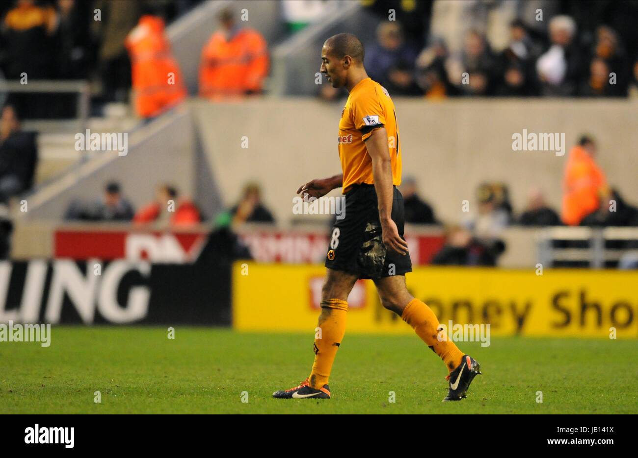 KARL HENRY SENT OFF BY REFEREE WOLVERHAMPTON WANDERERS V ASTO MOLINEUX ...