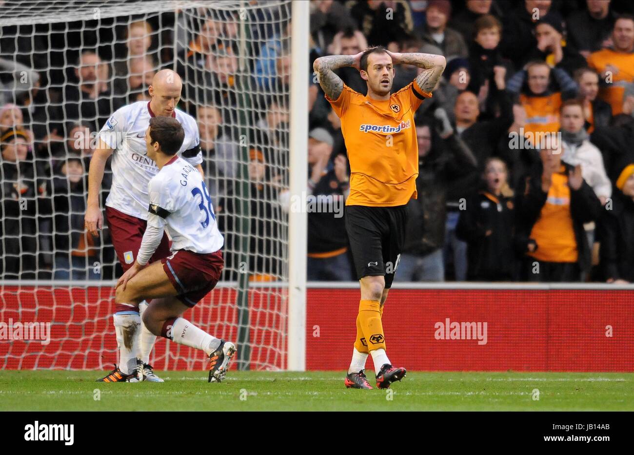 James collins wolves hi-res stock photography and images - Alamy