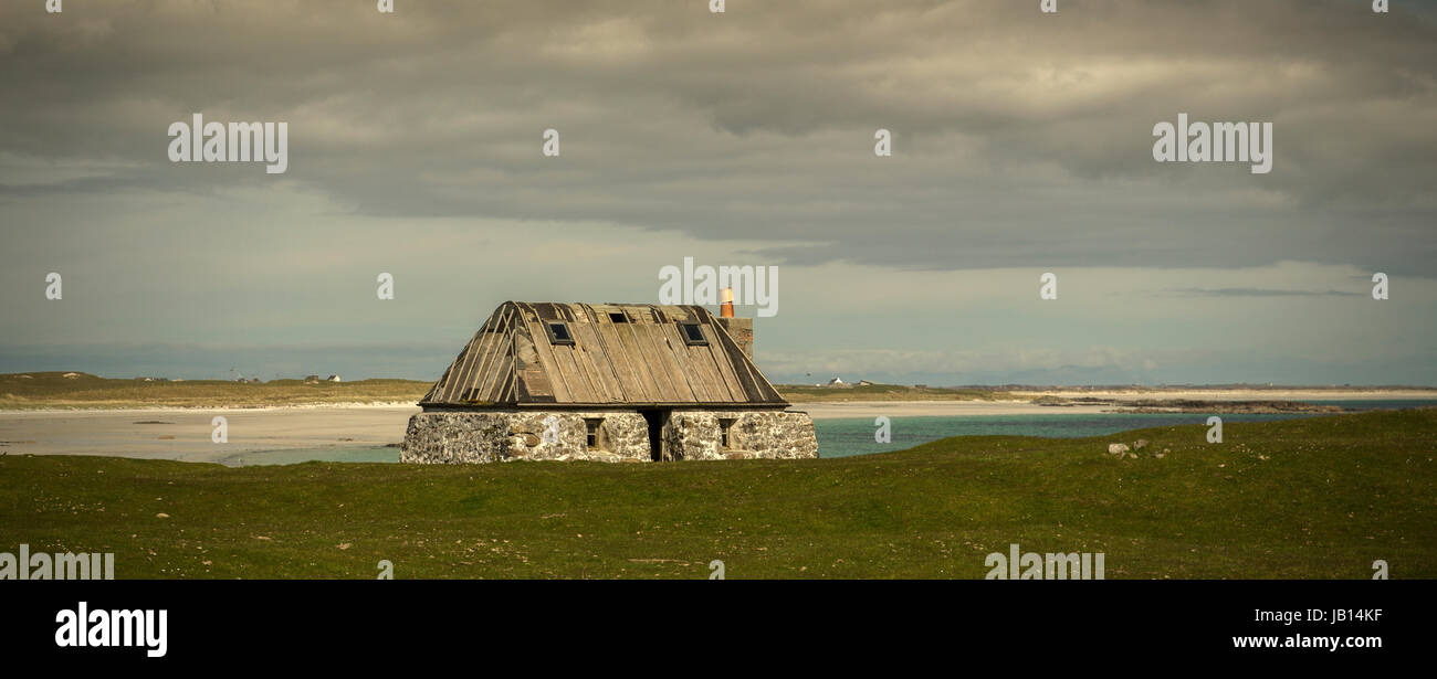 House & Beach Scene - Tiree Stock Photo - Alamy