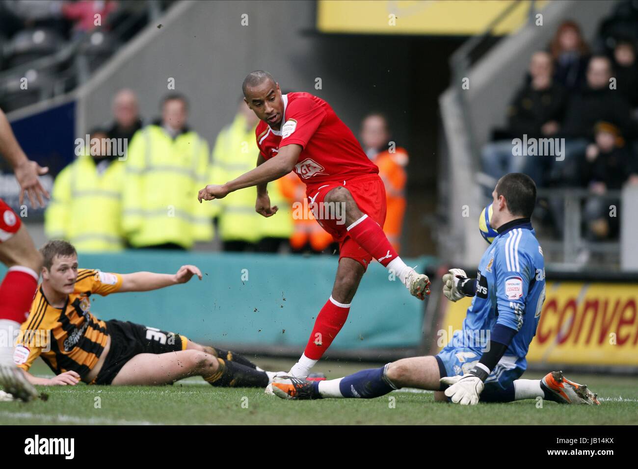VITO MANNONE BLOCKS TYRONE BAR HULL CITY V CRAWLEY TOWN KC STADIUM HULL ...