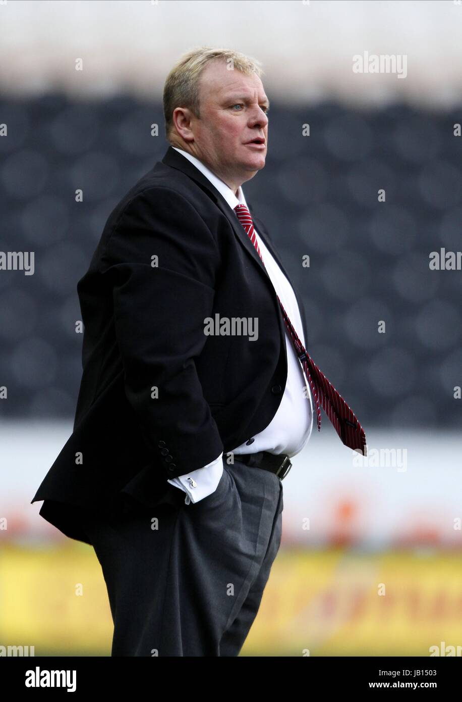 Crawley Manager Stock Photos & Crawley Manager Stock Images - Alamy