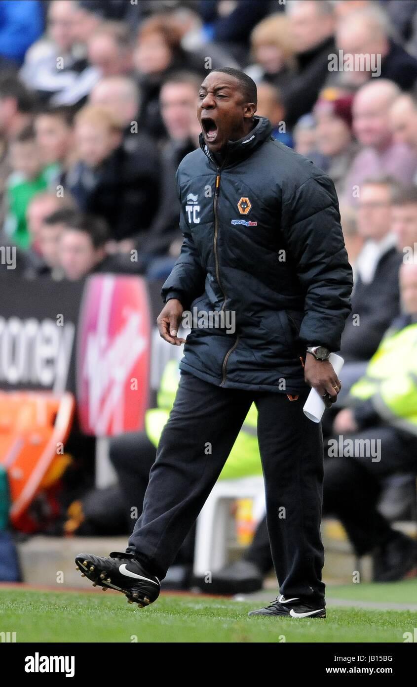TERRY CONNOR NEWCASTLE V WOLVES ST JAMES PARK NEWCASTLE ENGLAND 25 ...