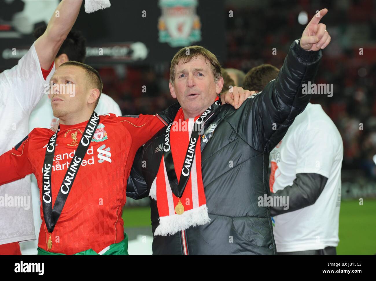 KENNY DALGLISH CELEBRATES LIVERPOOL FC MANAGER WEMBLEY STADIUM LONDON ...