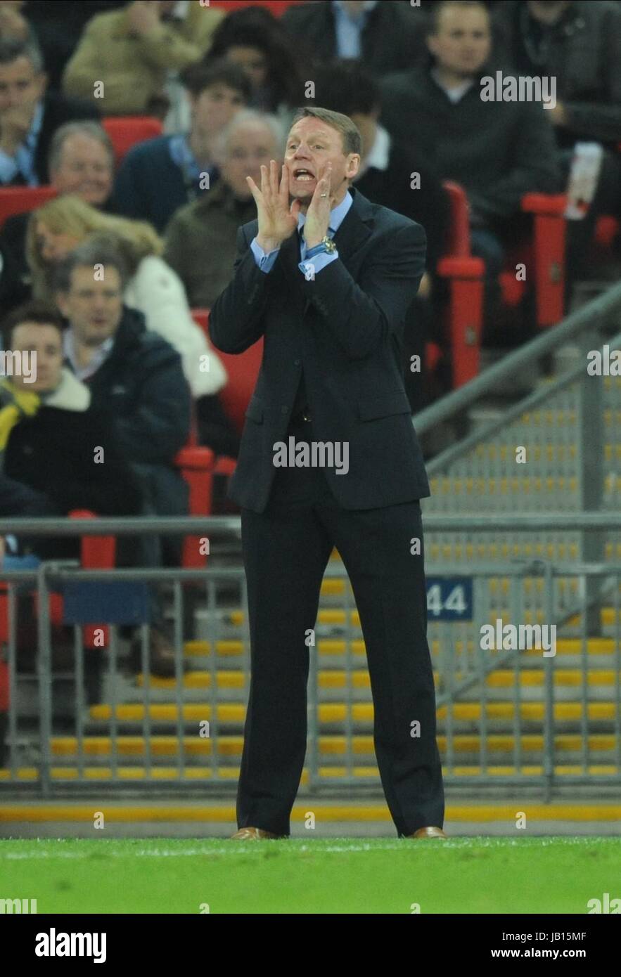 STUART PEARCE ENGLAND MANAGER WEMBLEY STADIUM LONDON ENGLAND 29 ...