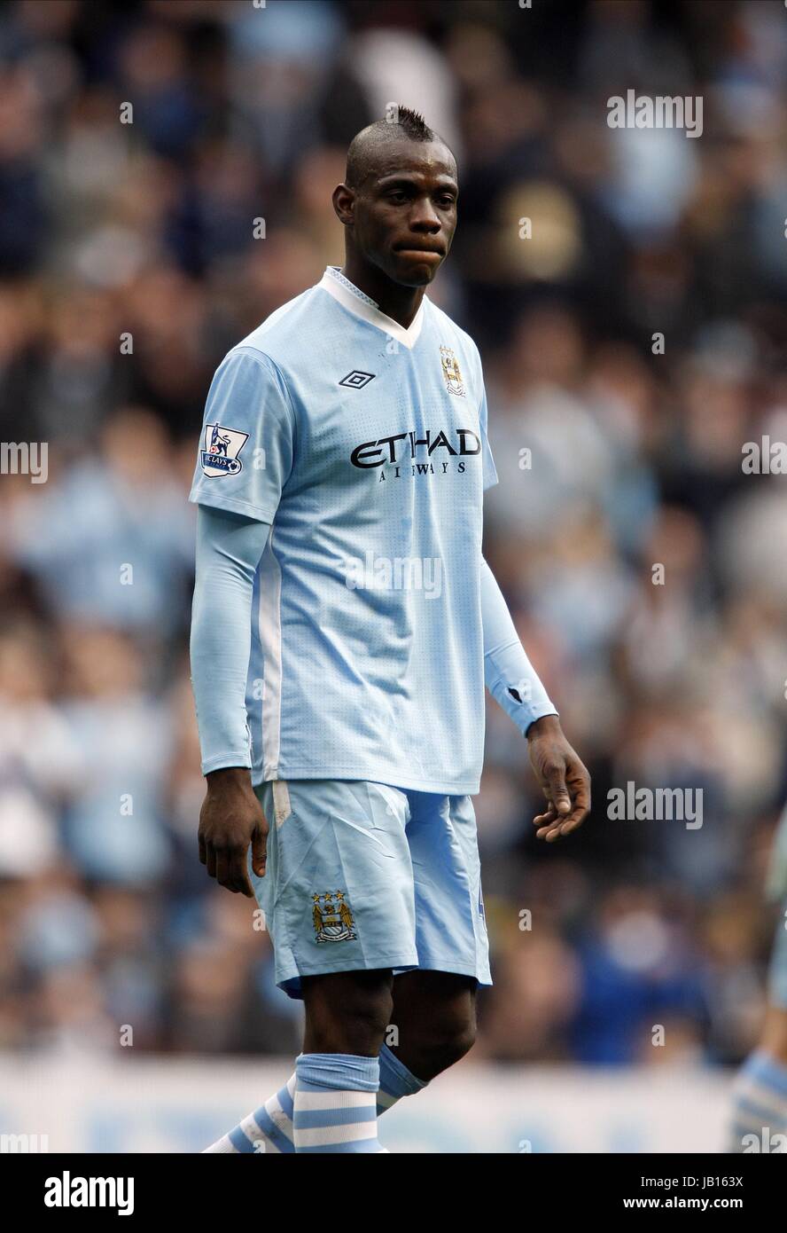 MARIO BALOTELLI MANCHESTER CITY FC MANCHESTER CITY FC ETIHAD STADIUM ...