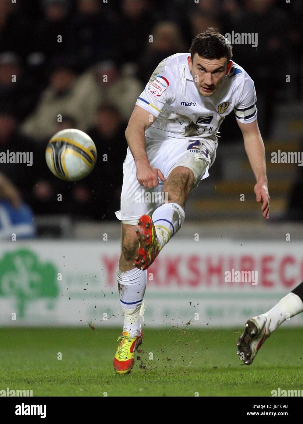 ROBERT SNODGRASS LEEDS UNITED FC LEEDS UNITED FC KC STADIUM HULL ...