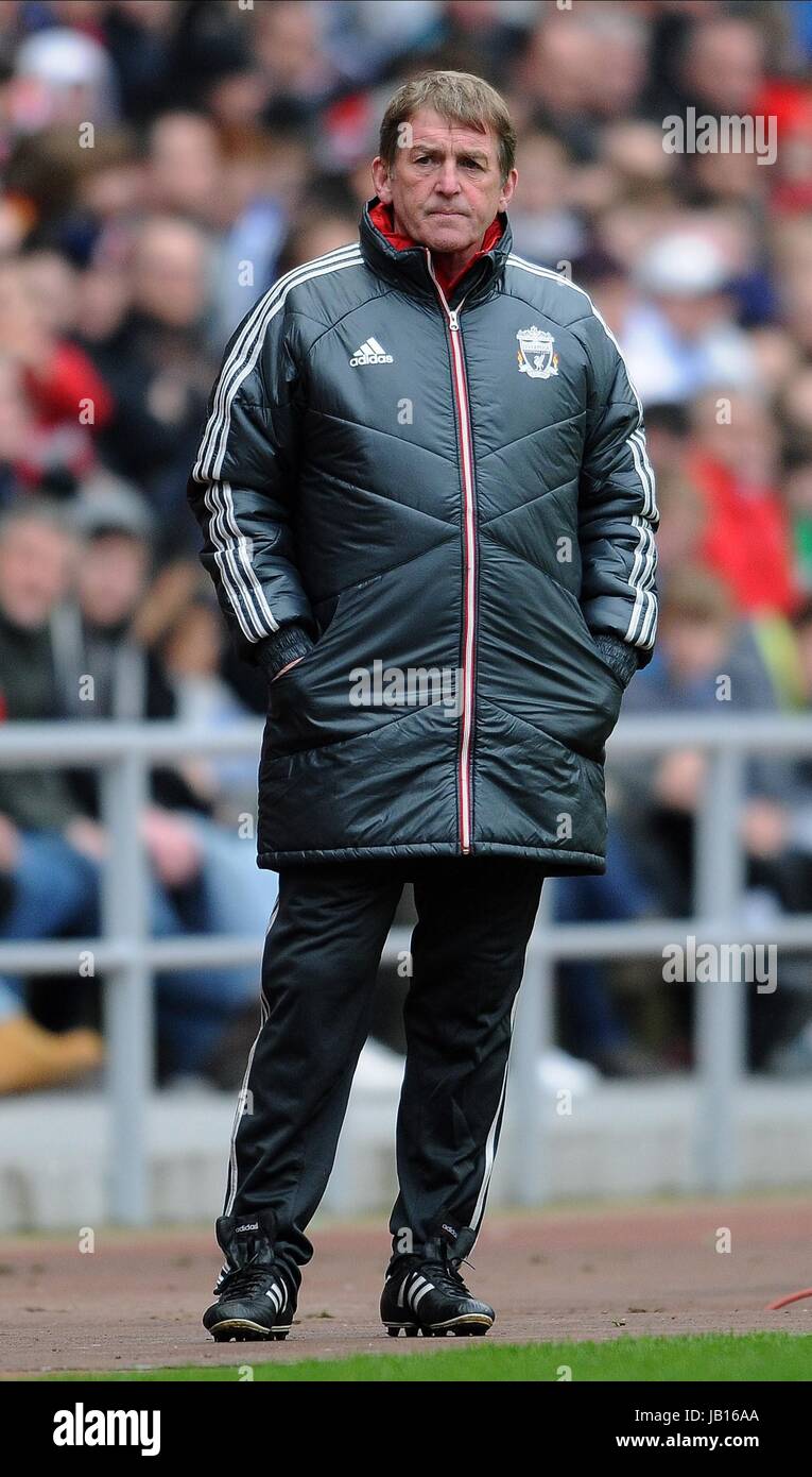 KENNY DALGLISH LIVERPOOL MANAGER STADIUM OF LIGHT SUNDERLAND ENGLAND 10 ...