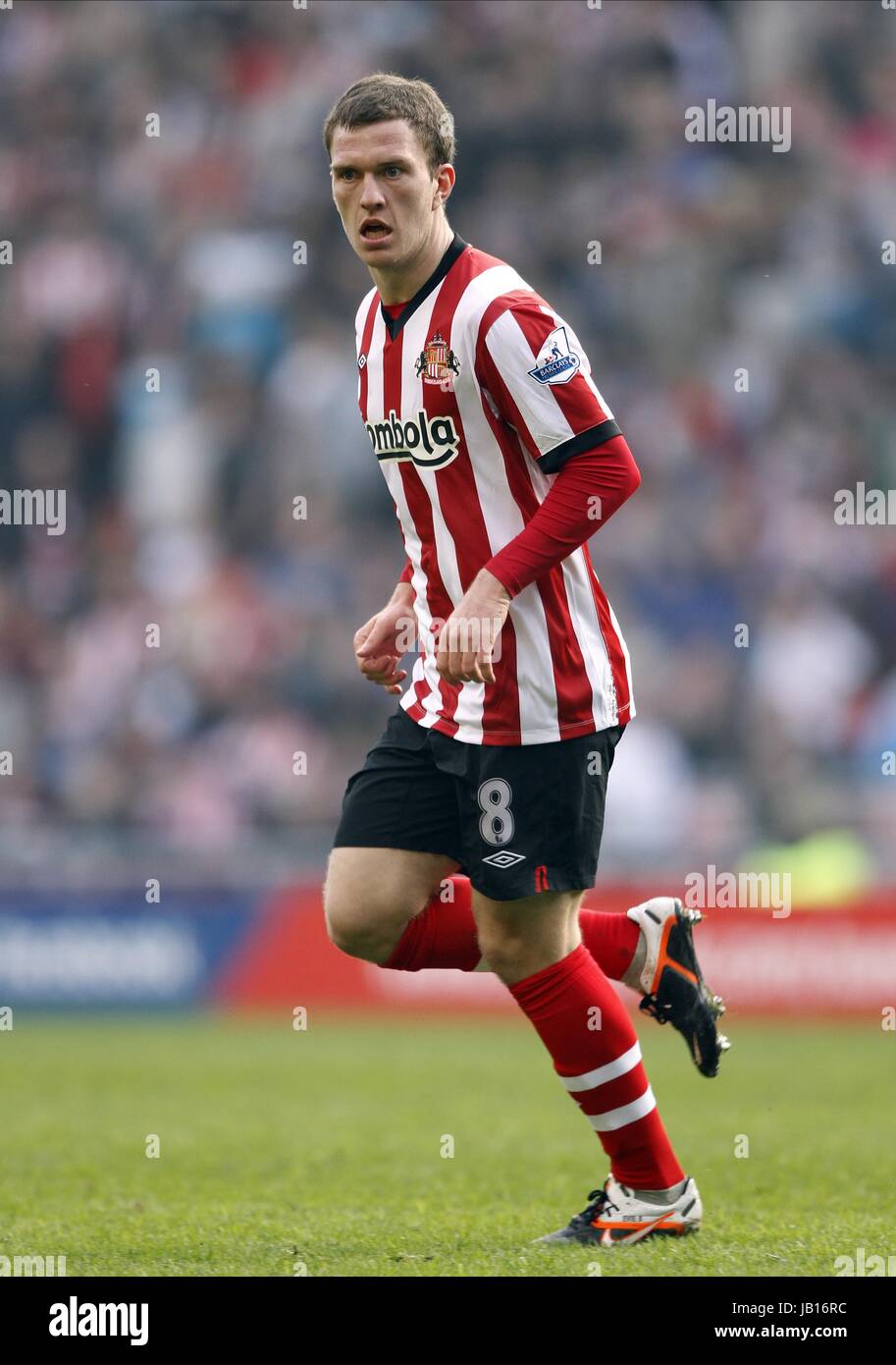 CRAIG GARDNER SUNDERLAND FC SUNDERLAND FC STADIUM OF LIGHT SUNDERLAND ...