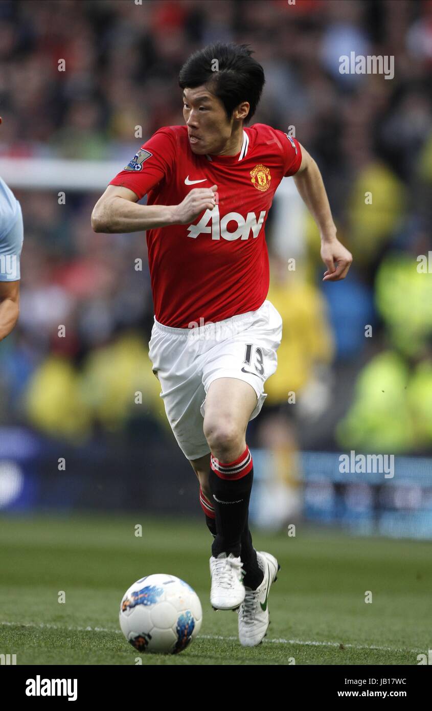 JI-SUNG PARK MANCHESTER UNITED FC ETIHAD STADIUM MANCHESTER ENGLAND 30 April 2012 Stock Photo ...