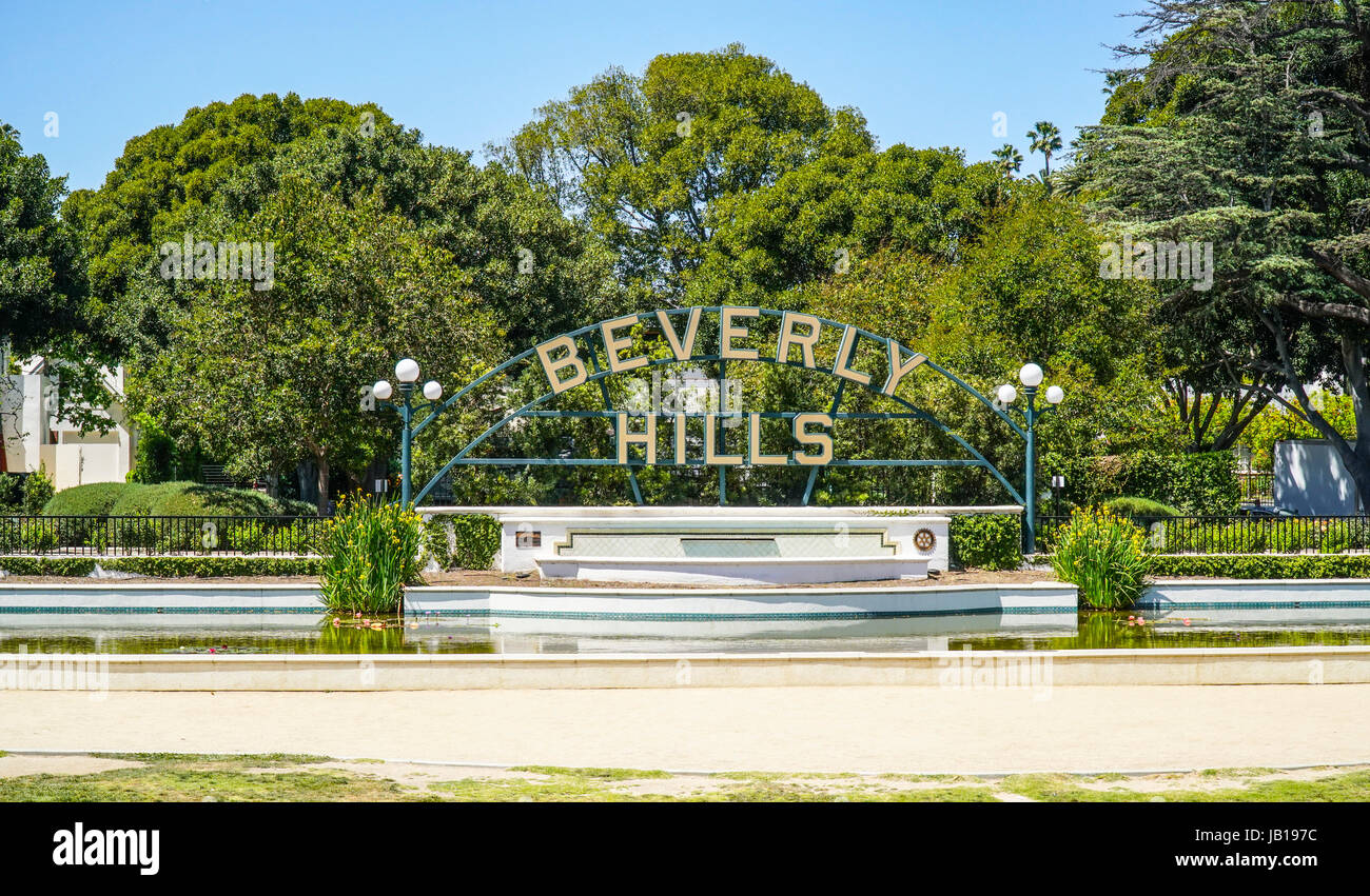 Beverly hills sign hi-res stock photography and images - Alamy