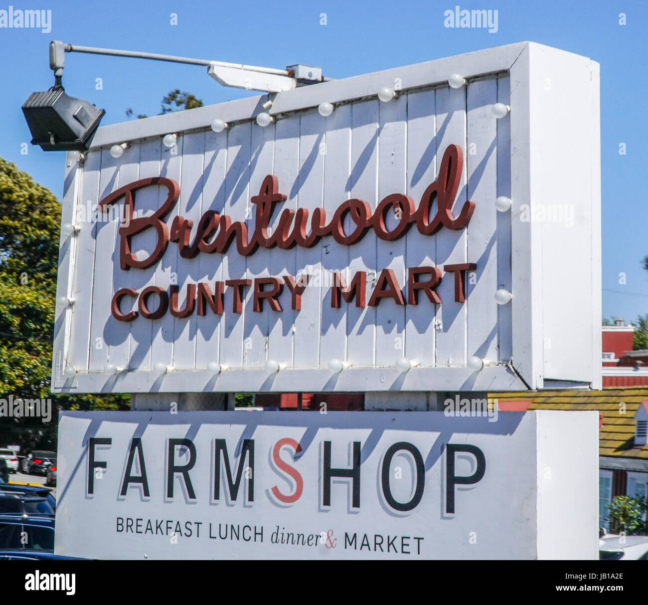 Famous Brentwood Country Market in Los Angeles - LOS ANGELES ...
