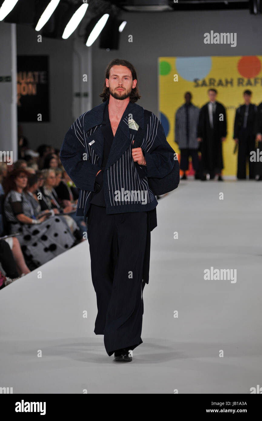 Sarah rafferty london hi-res stock photography and images - Alamy