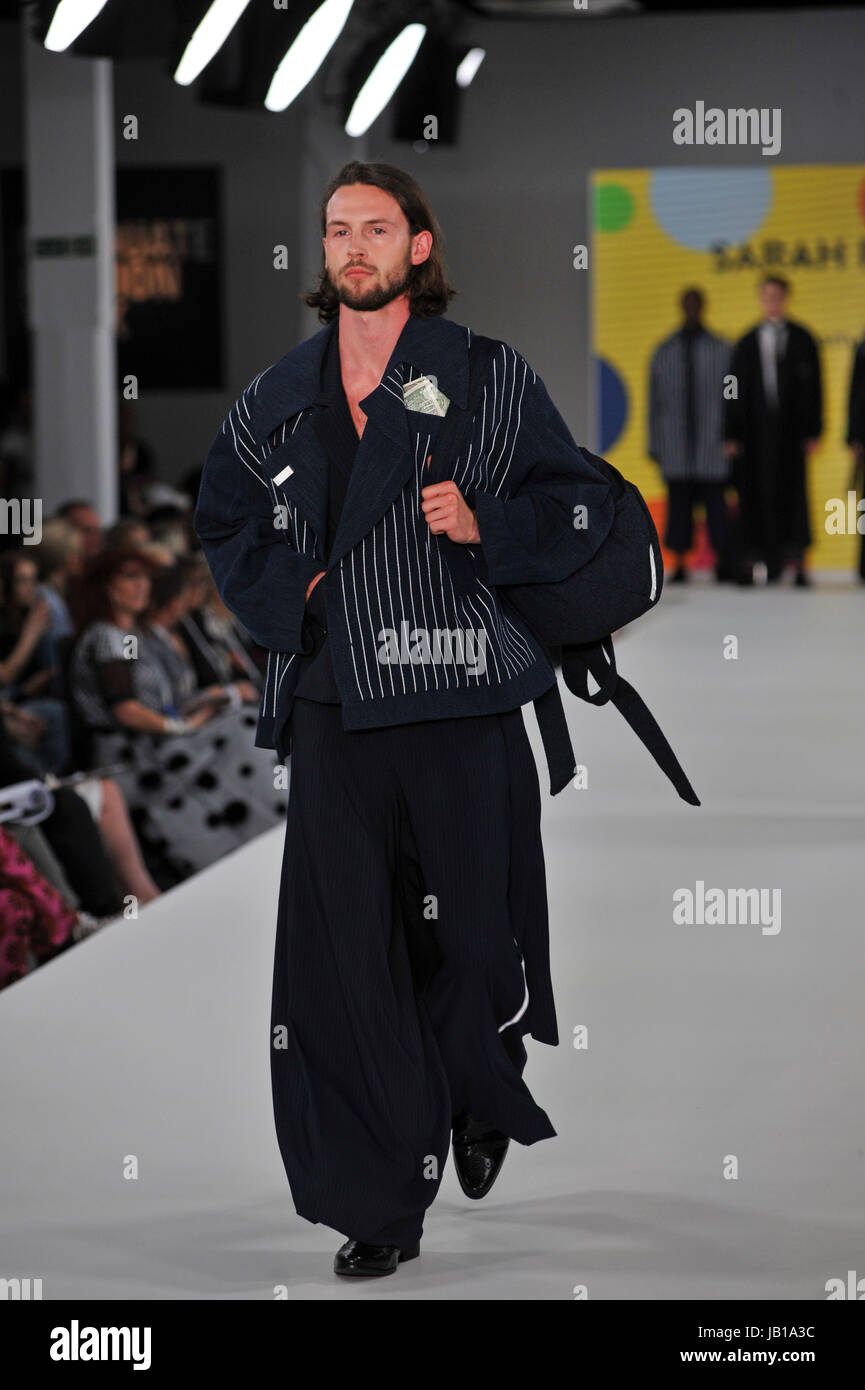 Sarah rafferty london hi-res stock photography and images - Alamy