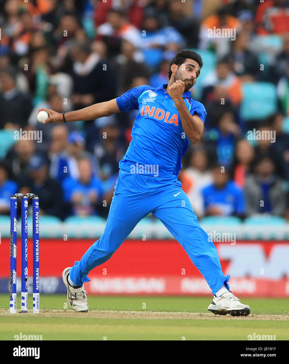 Bhuvneshwar Kumar Bowling Style