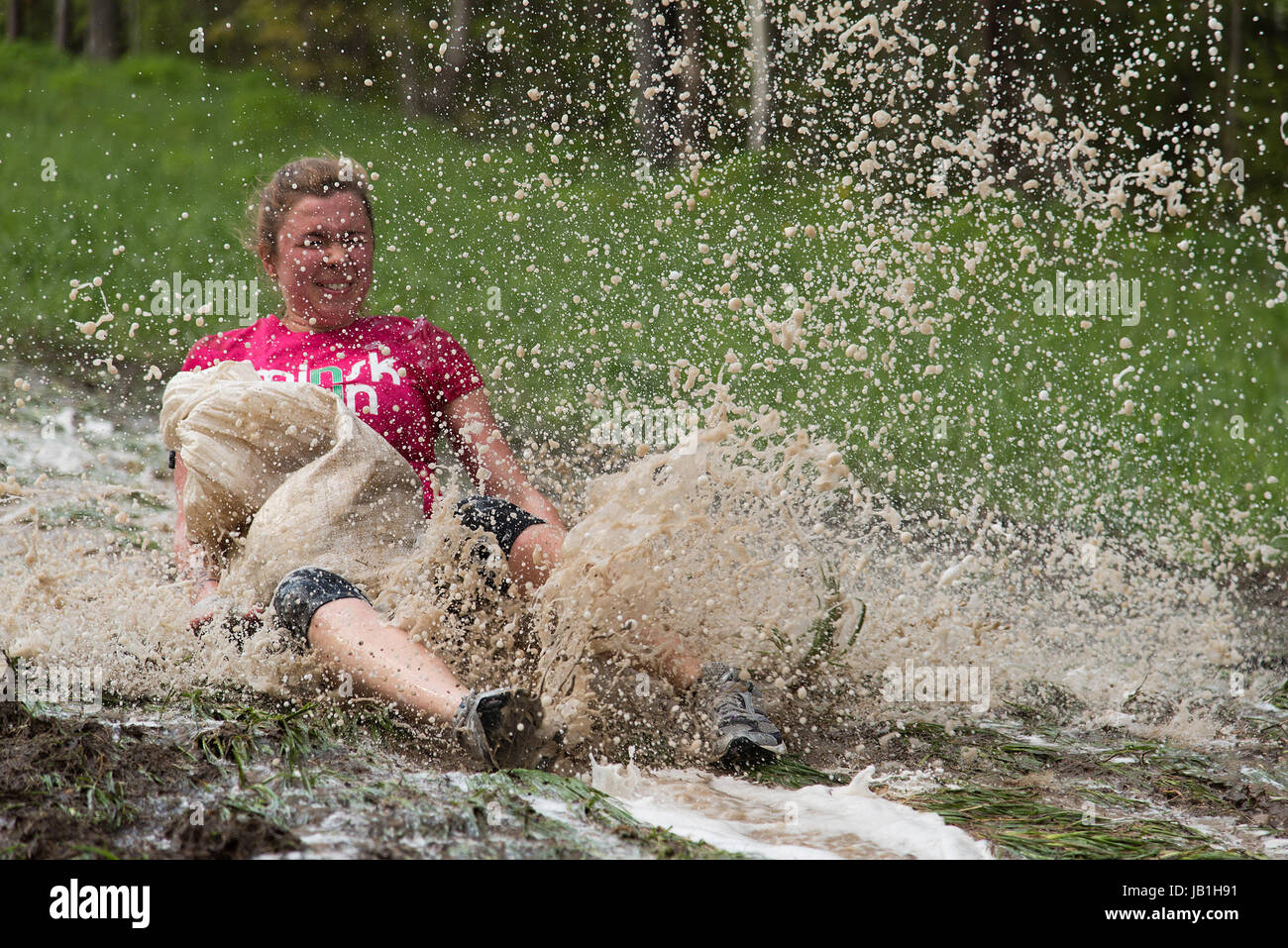 Bison race 2016 – a 8km extreme run with natural and artificial ...