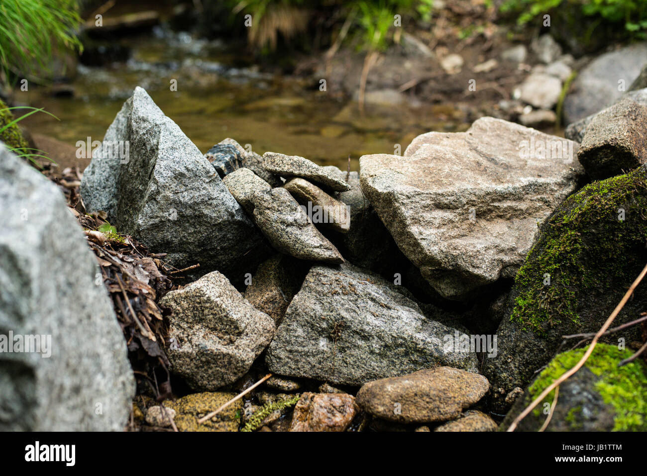 River rock rocks texture stream water background clear beautiful hi-res ...