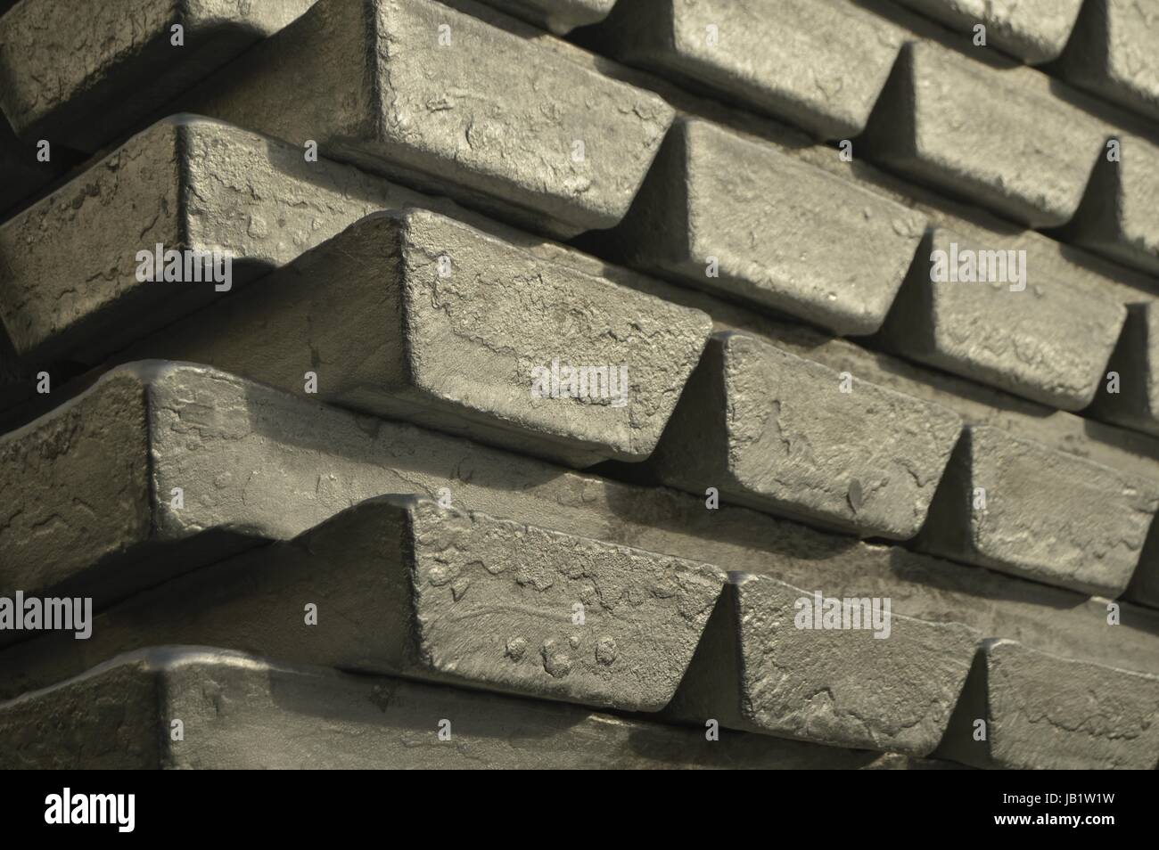 Stack raw aluminum ingots hi-res stock photography and images - Alamy