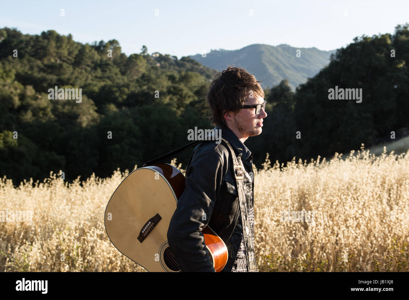 Young musician in malibu hills hi-res stock photography and images - Alamy