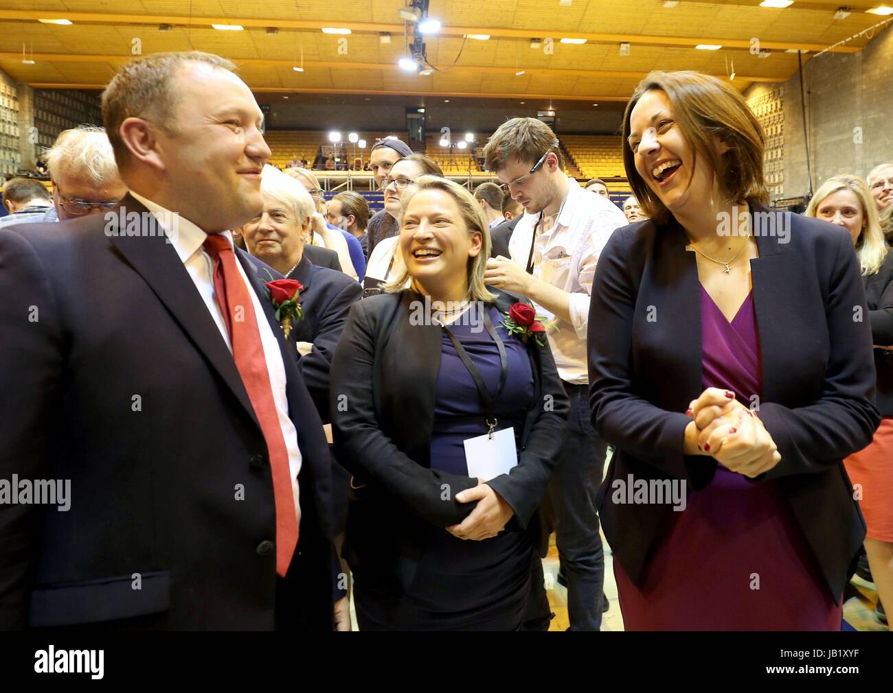 Scottish Labour leader Kezia Dugdale (right) with Edinburgh South ...