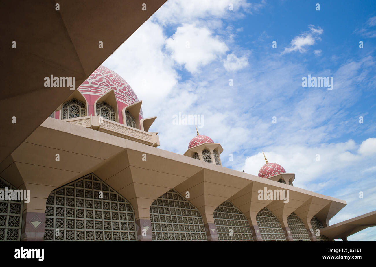 Arches and domes, Putra Mosque, Putrajaya, Malaysia Stock Photo - Alamy