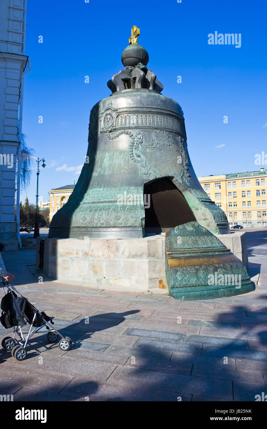 Tsar (king) Bell is the largest in the world, Moscow Kremlin, Russia ...