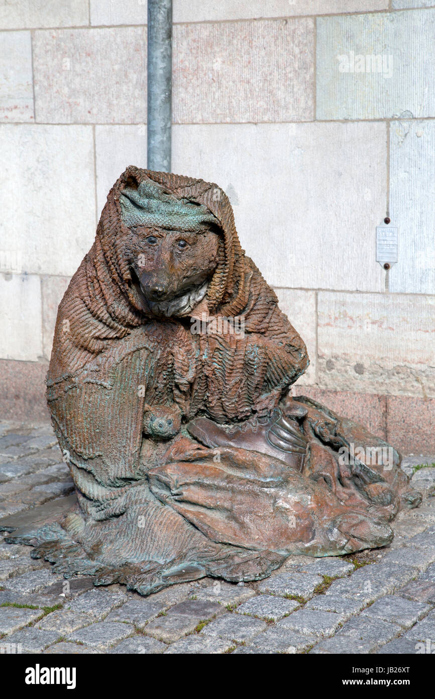 Homeless Fox - Hemlos Rav Sculpture by Ford, Stockholm, Sweden Stock ...