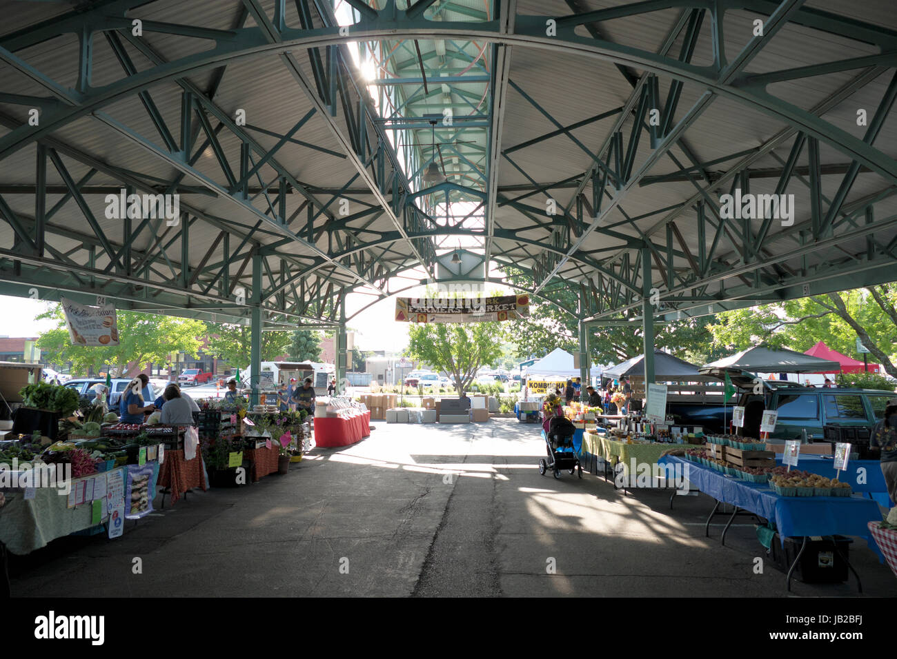 Community Farmers Market Stock Photo - Alamy