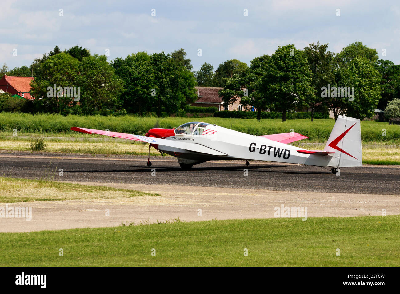 Monoplane motor glider hi-res stock photography and images - Alamy