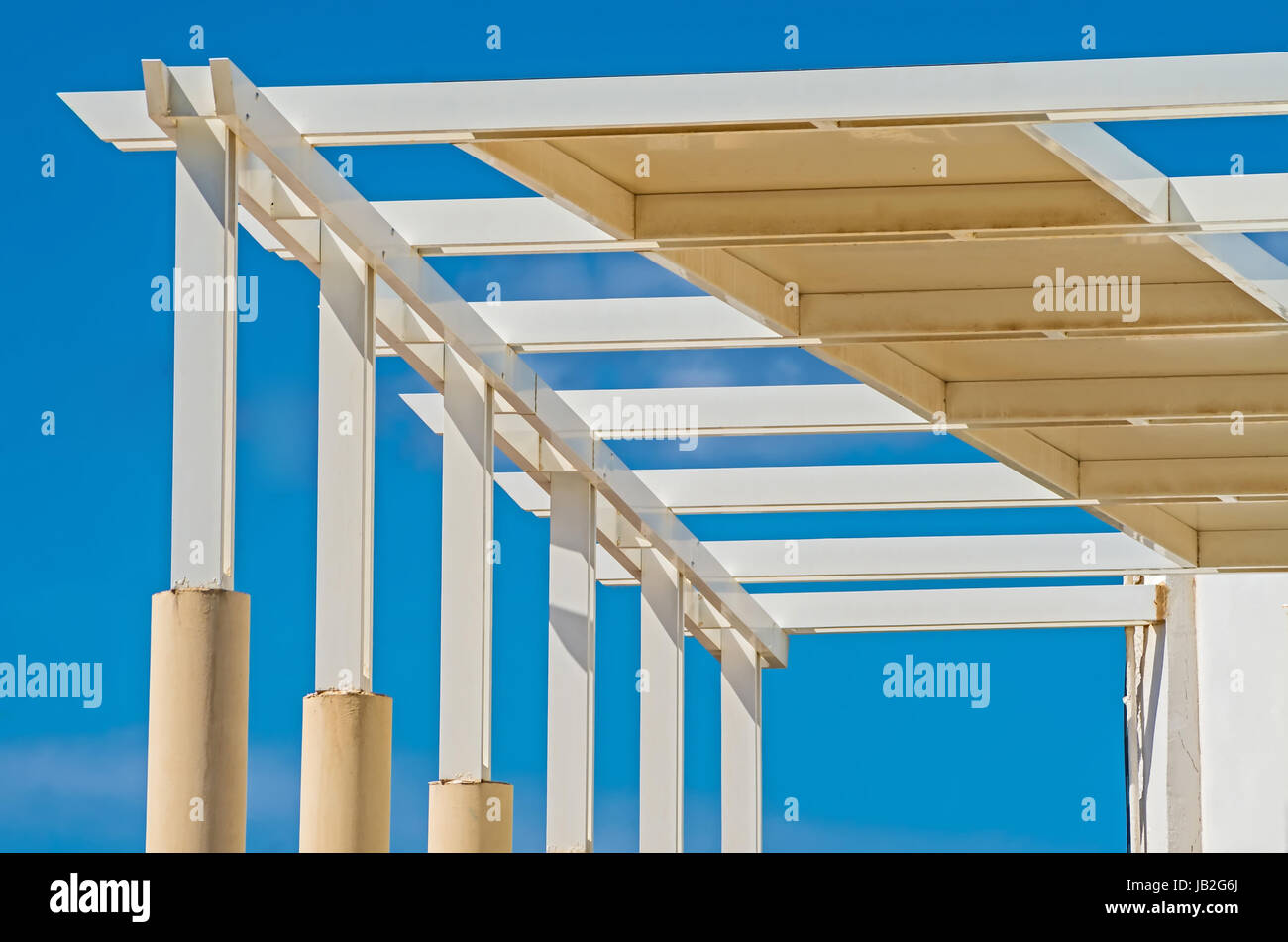 Basic villa hi-res stock photography and images - Alamy