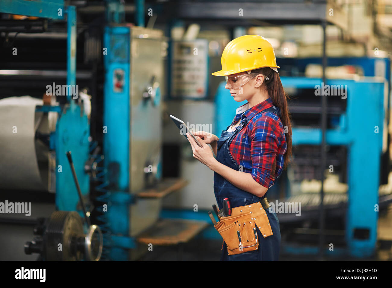 Female engineer working on tablet hi-res stock photography and images ...