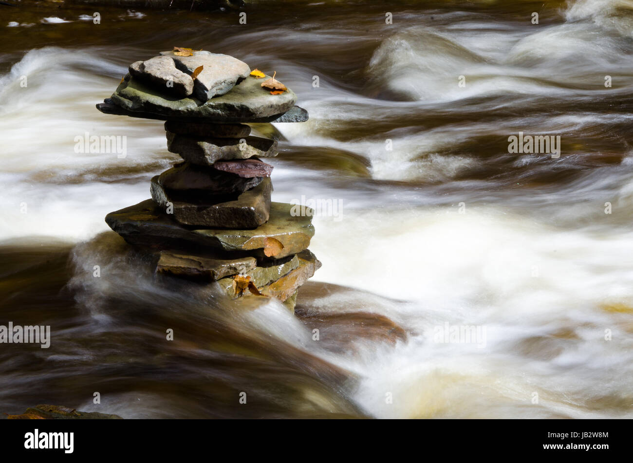 Stacked flat rocks hi-res stock photography and images - Alamy