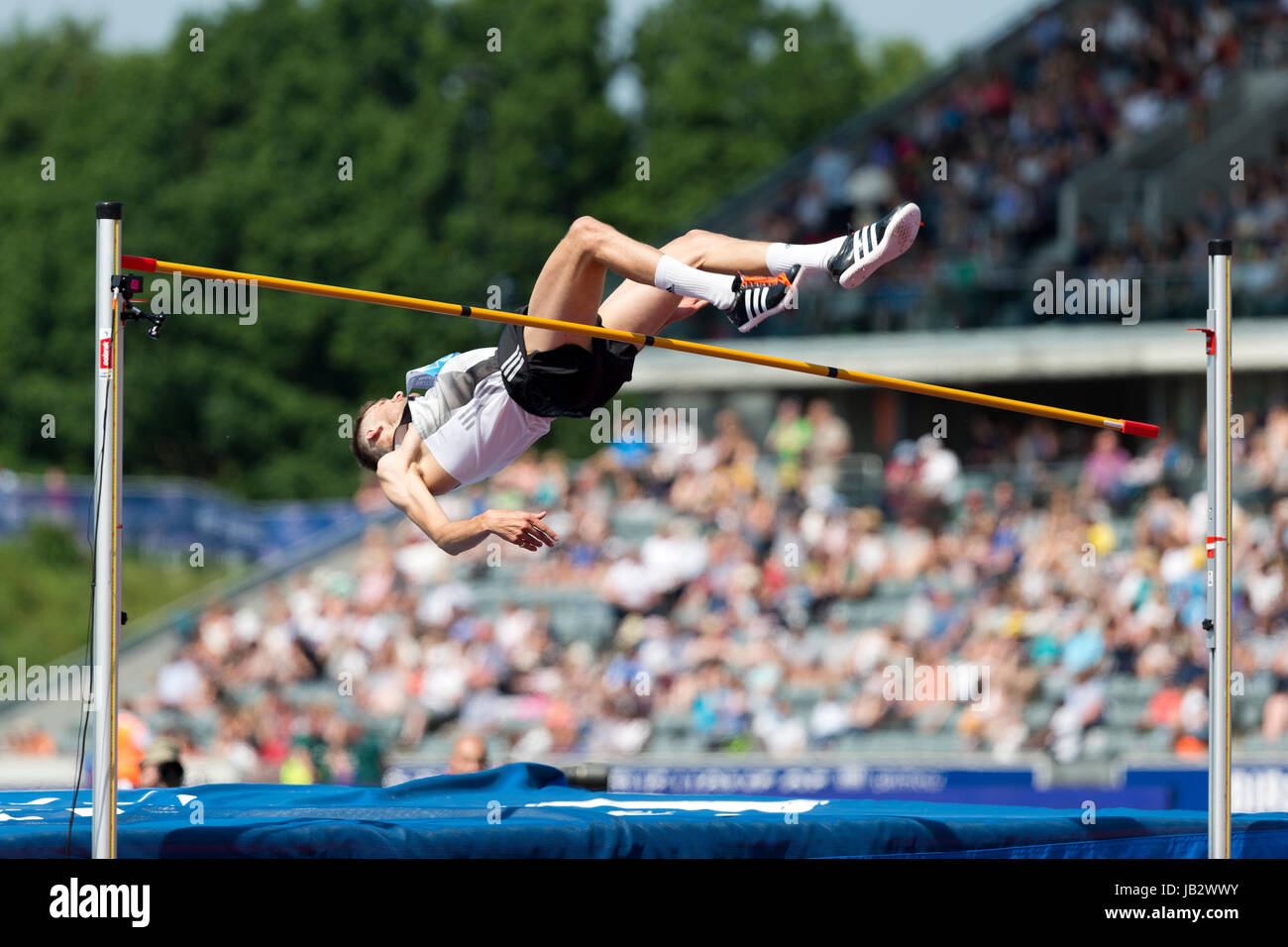 Robbie GRABARZ competing in the men's high jump at the 2016 Diamond ...