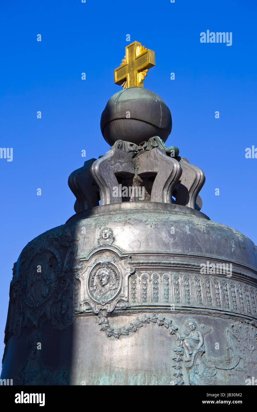 Tsar (king) Bell is the largest in the world, Moscow Kremlin, Russia ...