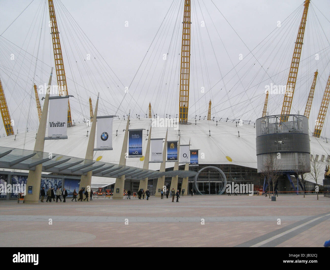 Millennium 2000 celebration hi-res stock photography and images - Alamy