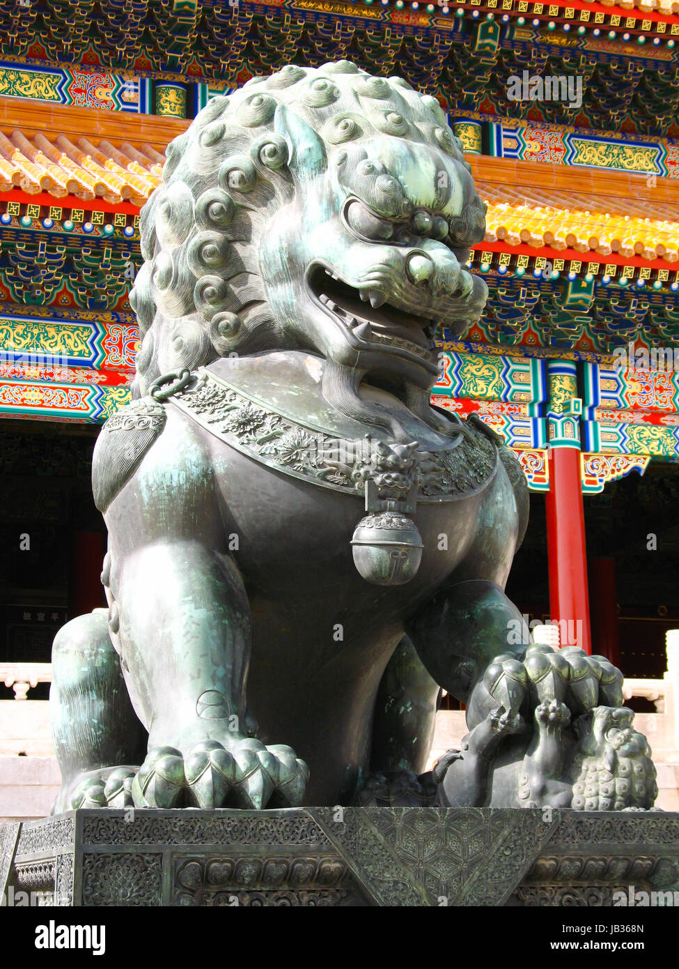 Temple guardian statue - Forbidden City, Beijing China Stock Photo - Alamy