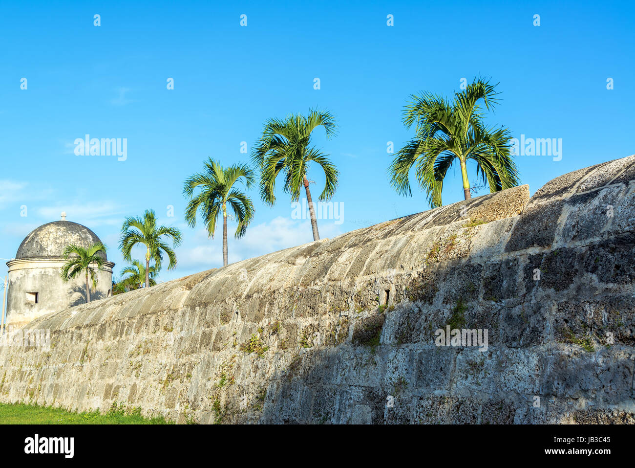 Defensive wall surrounding the historic center of Cartagena, Colombia ...