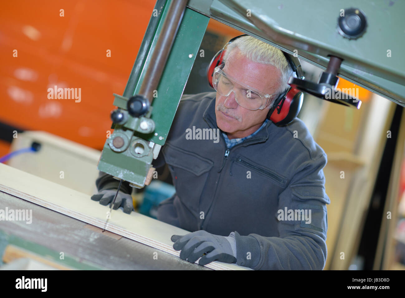 milling machine operator working in factory workshop Stock Photo - Alamy