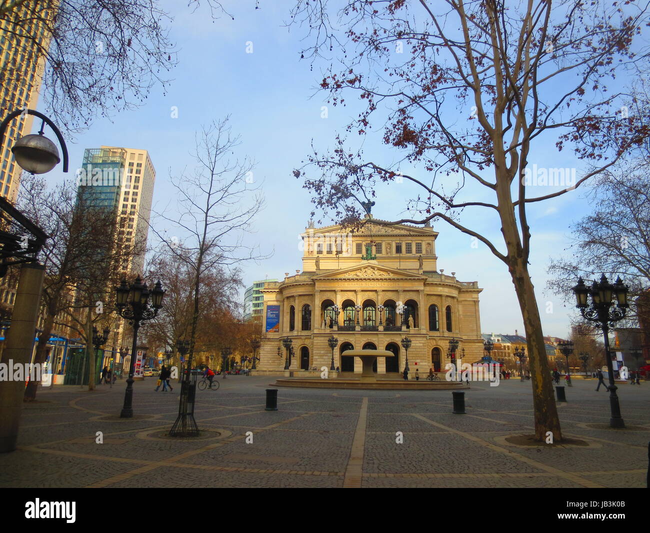 Radio opera hi-res stock photography and images - Alamy