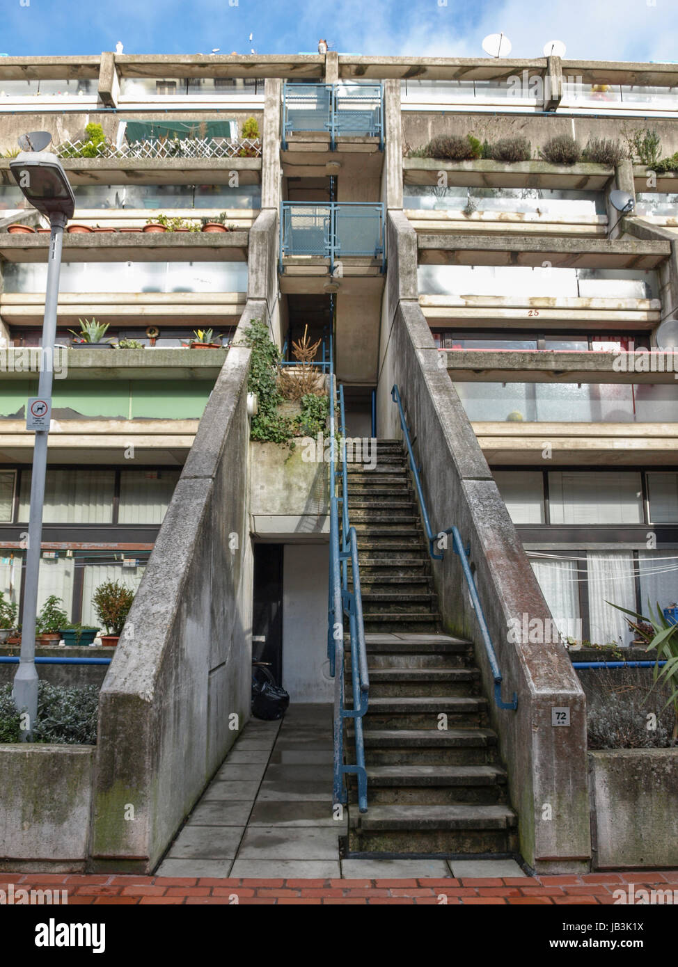 Alexandra road estate construction hi-res stock photography and images ...