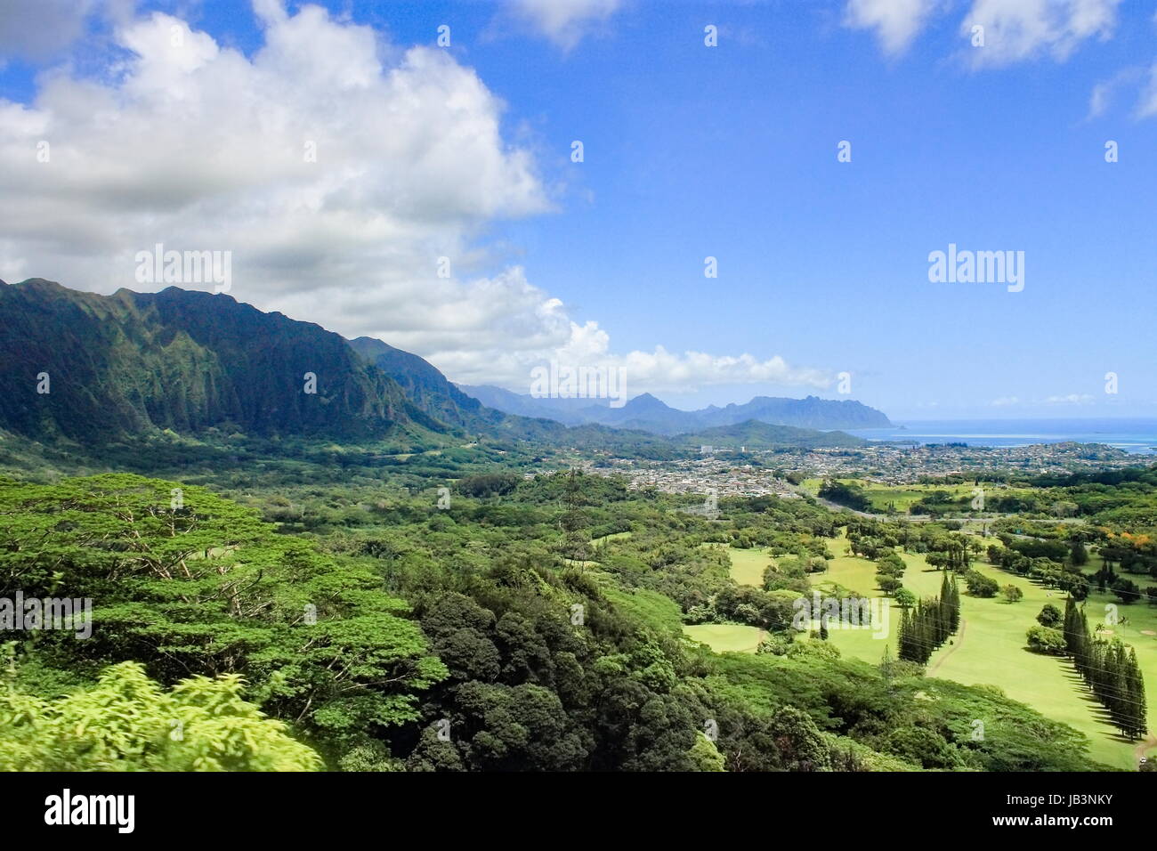 Pali highway hi-res stock photography and images - Alamy