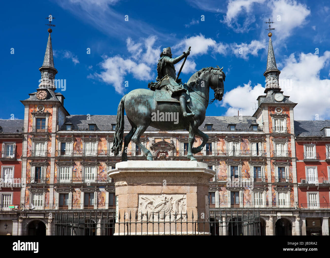 Statue of King Philips on Plaza Mayor, Madrid, Spain Stock Photo - Alamy