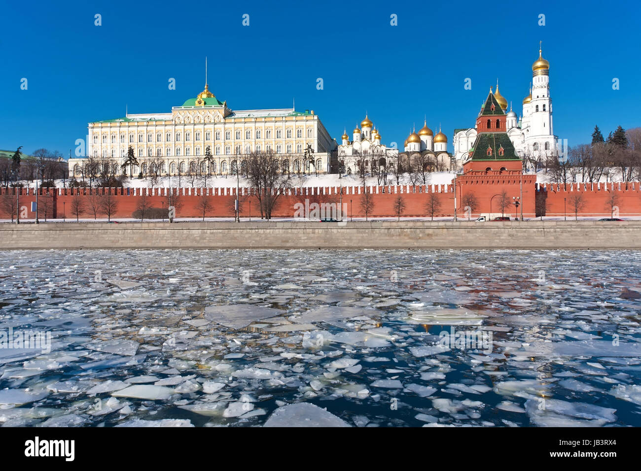 Beautiful view of Moscow Kremlin and Moskva river, Russia Stock Photo ...