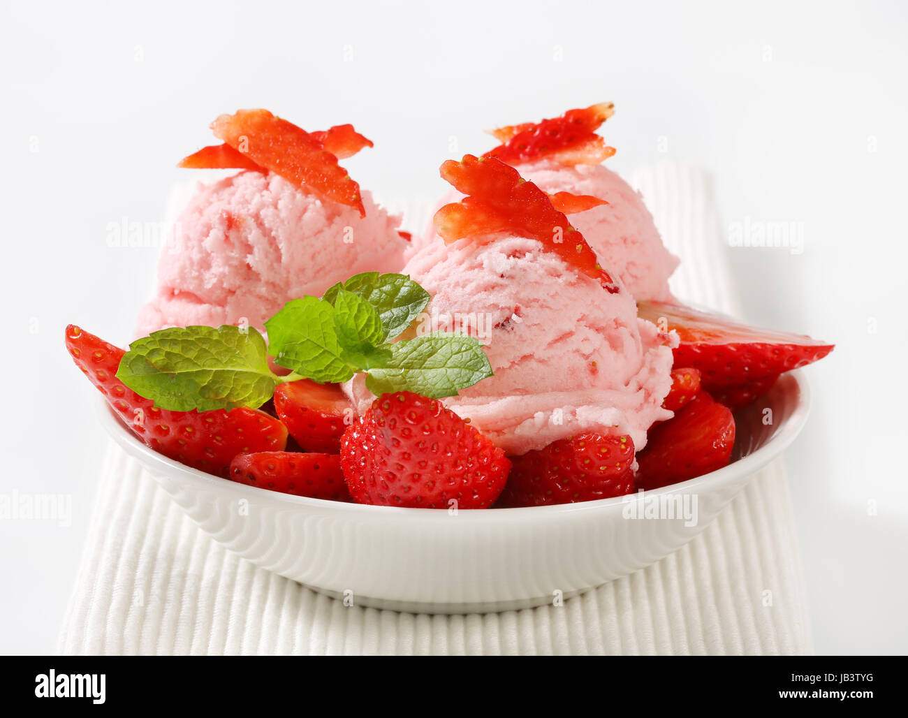 scoop ice cream Stock Photo - Alamy