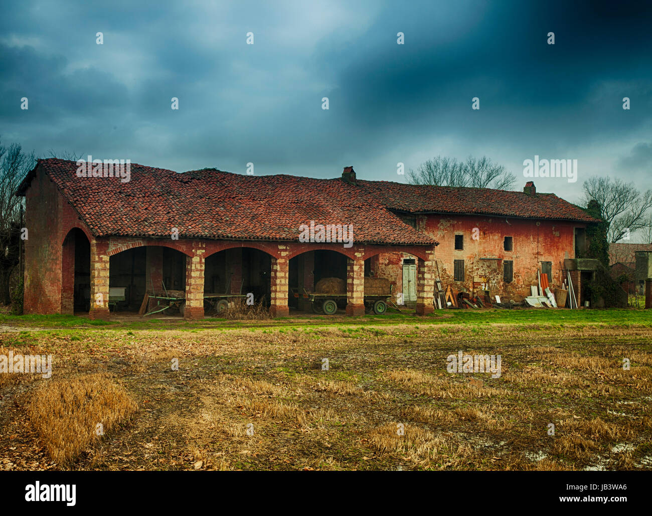 Old Farmhouse in the country, full view in the field Stock Photo - Alamy