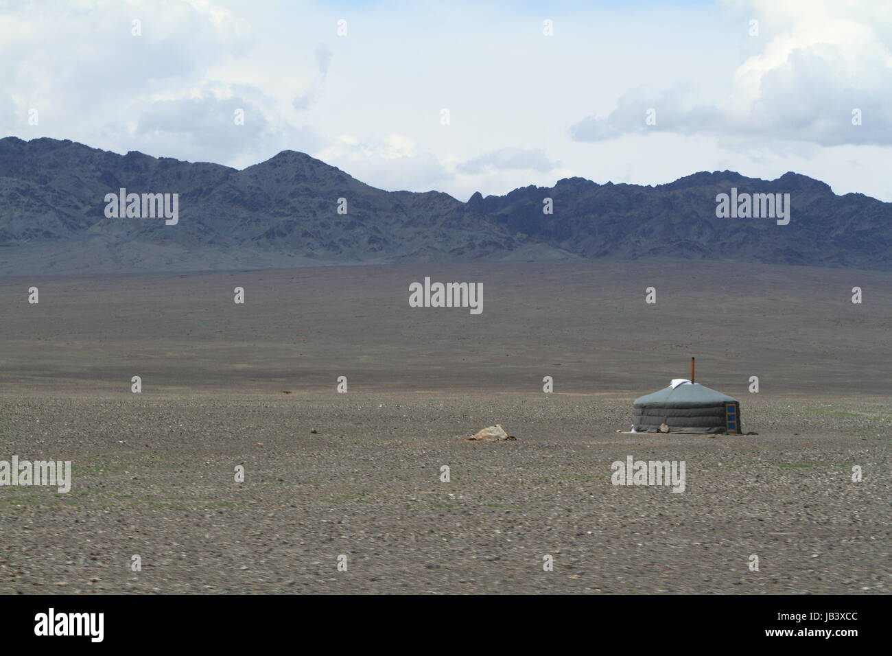 yurts and tent settlement in the gobi desert mongolia Stock Photo - Alamy