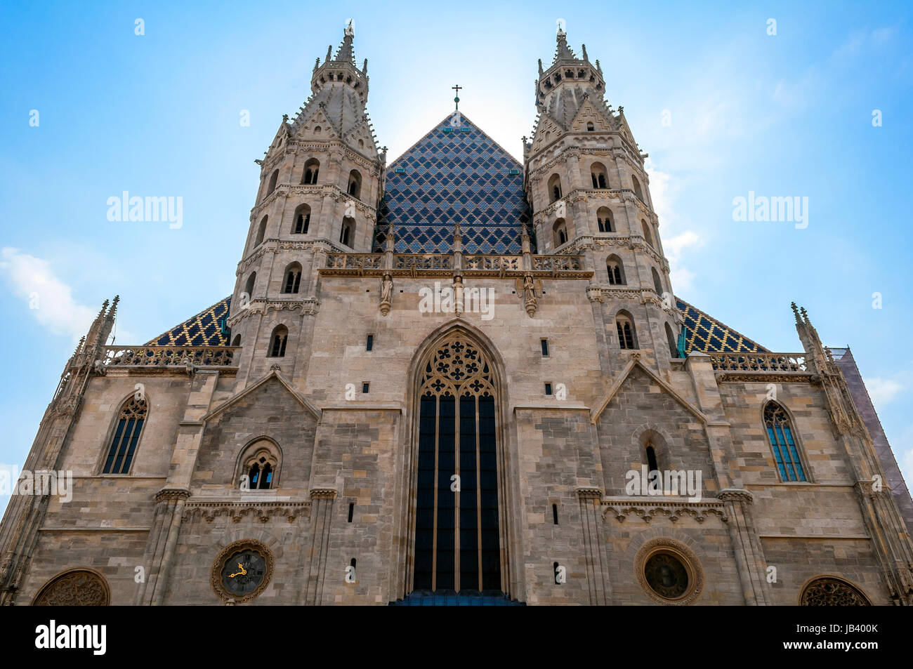 View of St. Stephan's Cathedral's towers and facade, Vienna Stock Photo ...