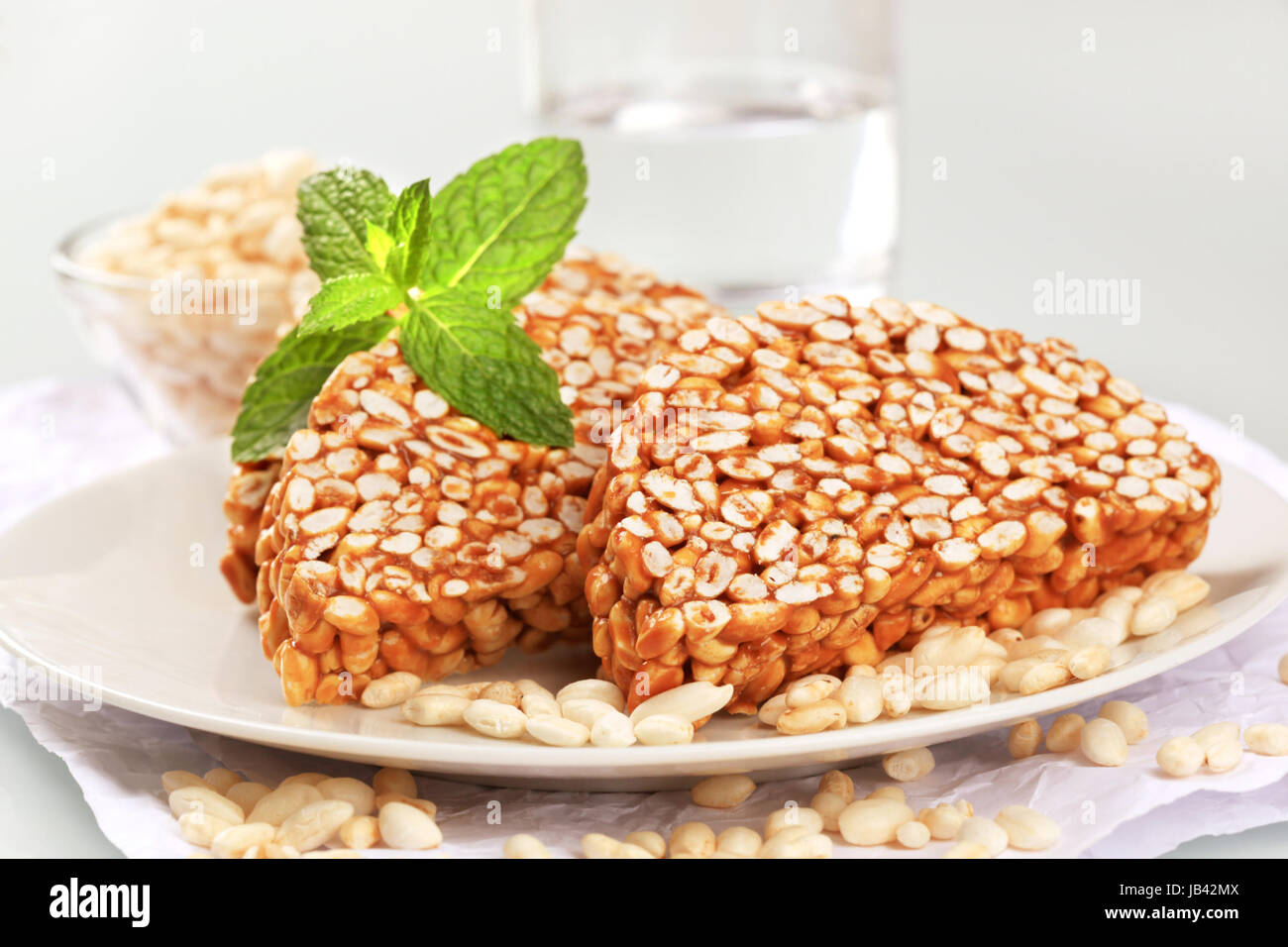 Puffed rice covered in caramel - detail Stock Photo - Alamy