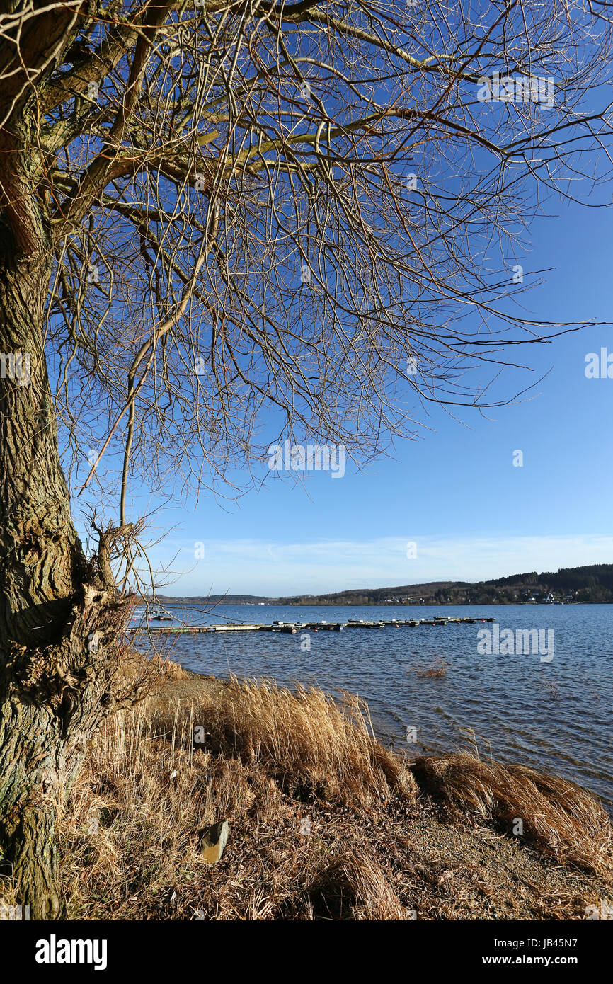 Dam line blue bright hi-res stock photography and images - Alamy