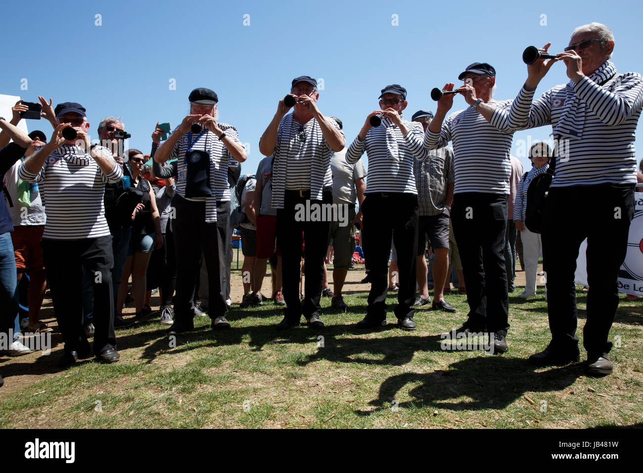 Traditional Breton music, Semaine du Golfe, Golfe du Morbihan, Brittany ...